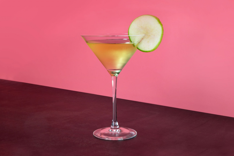 Hoe maak je een Appletini cocktail? Amsterdam Republic